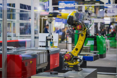 How Warehouse Robots are Changing the Game in Material Handling